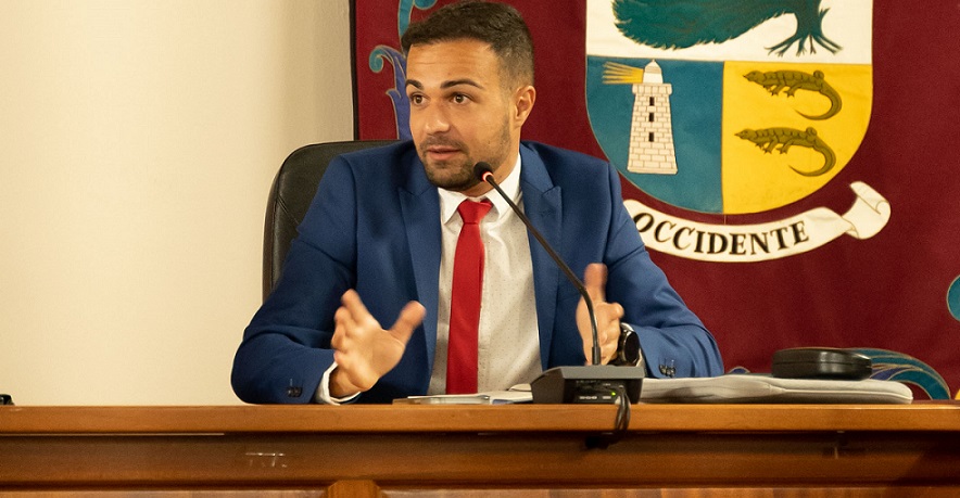 Diario El Hierro - Johan González (PP) denuncia la debilidad y mala ...