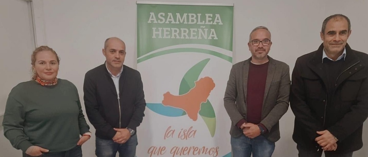 Diario El Hierro - Marisol Quintero, Micel Álvarez y Carlos Brito ...