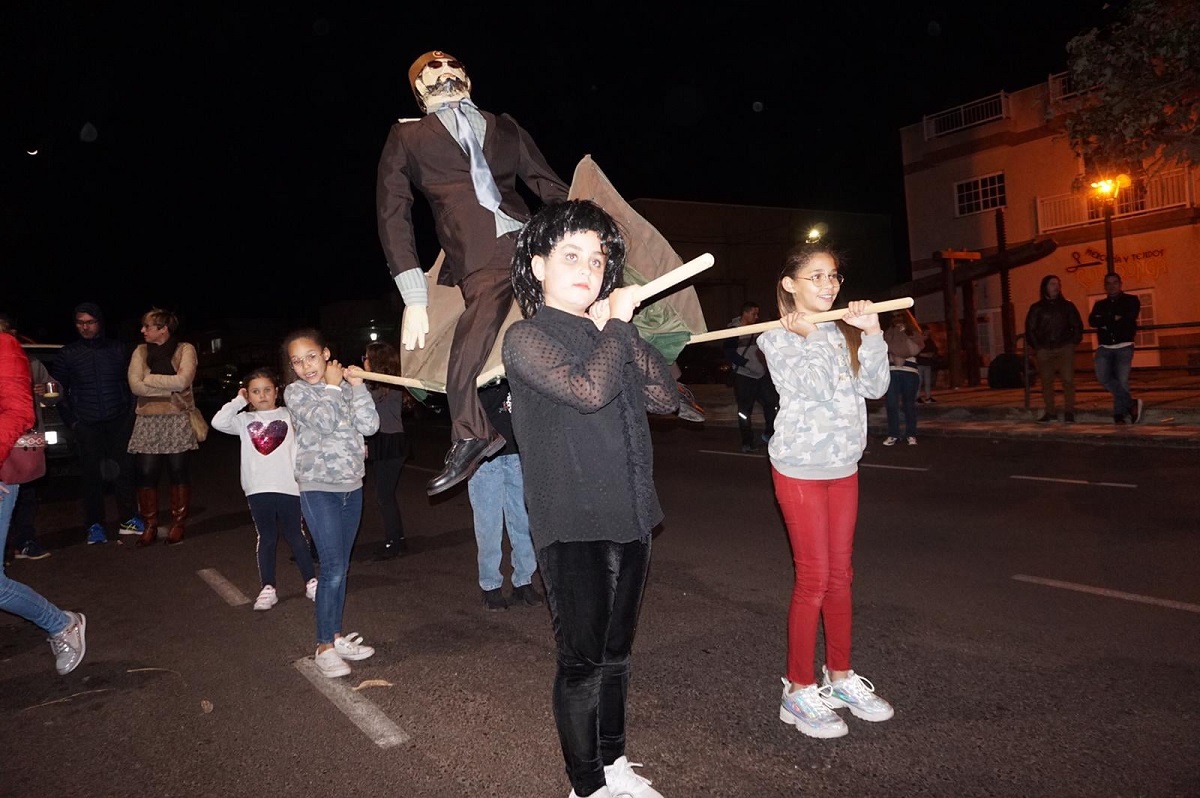Diario El Hierro - La quema del machango o haragán pone el punto y ...